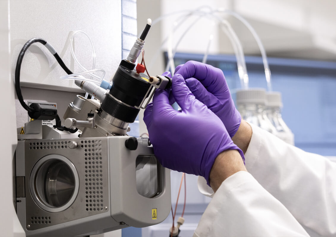 Acoustic methodology for measuring discharge rate, and predicting spray ...